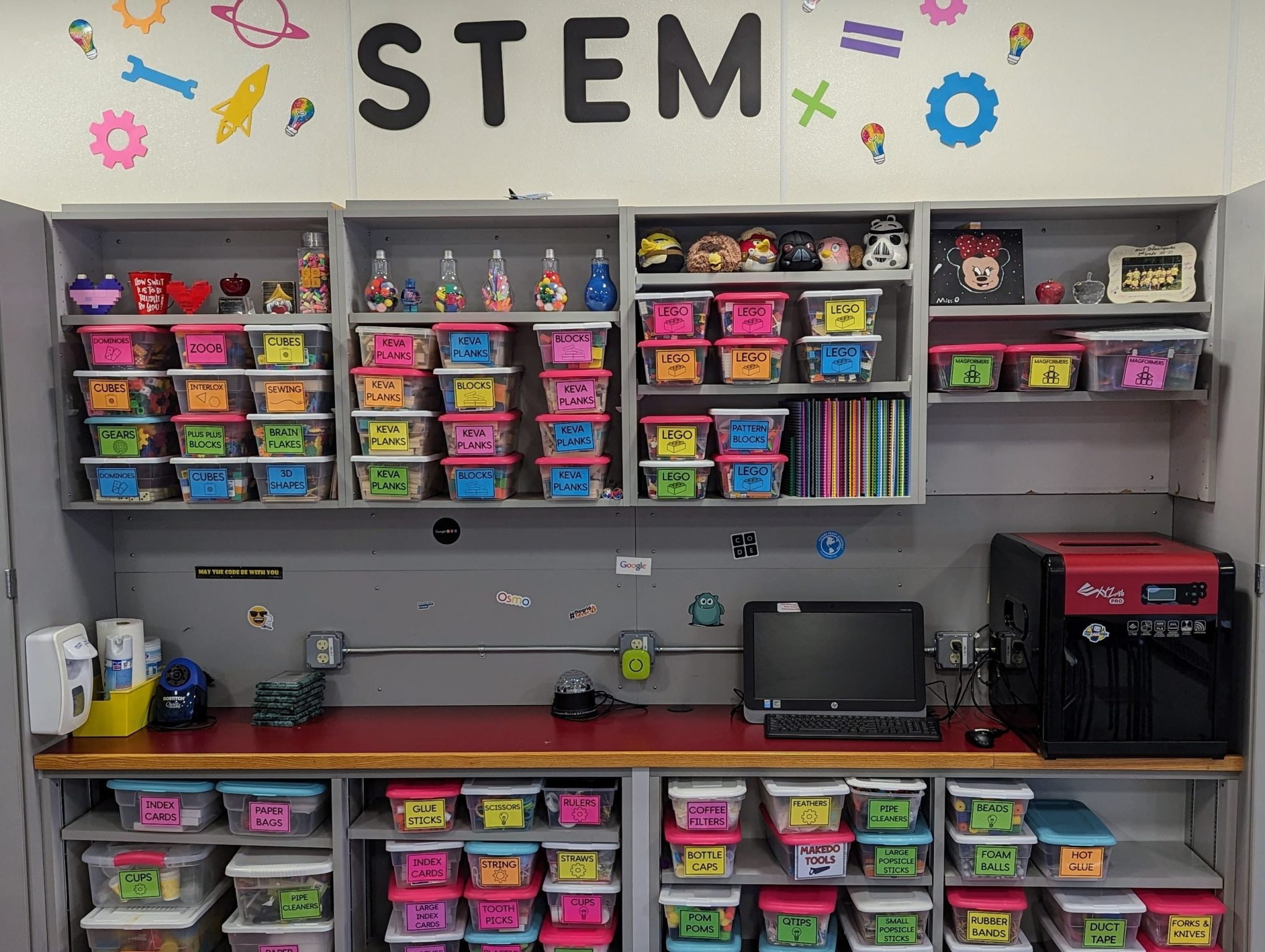 Organizing Your STEM Classroom With 5 Easy Tips - Miss Tech Queen